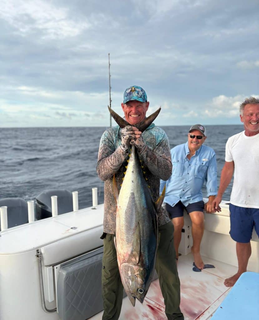 Top 5 Reasons to Book Wishing I Was Fishing - Howlers Costa Rica Real ...